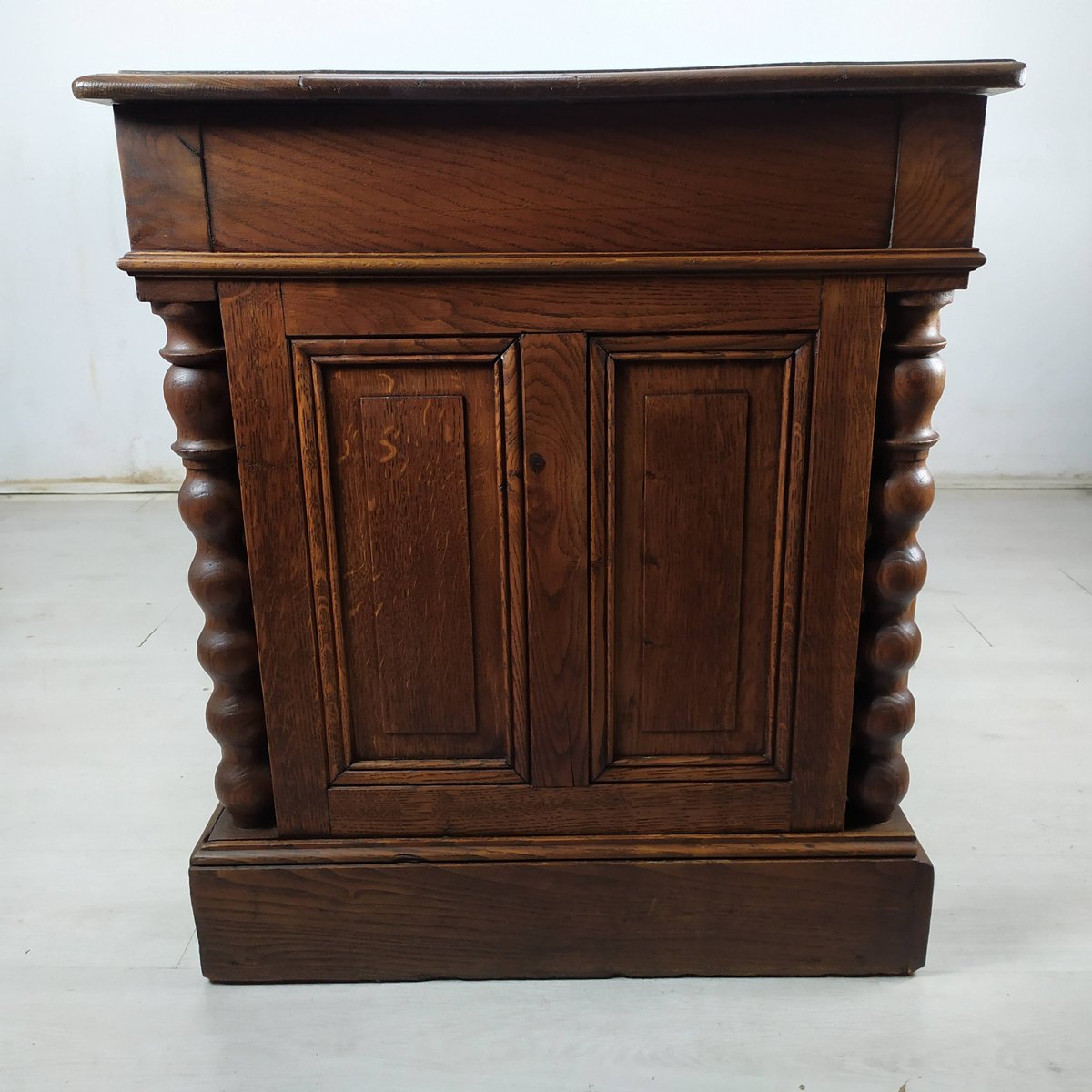 Trade Bench with Oak Drawers for sale at Pamono