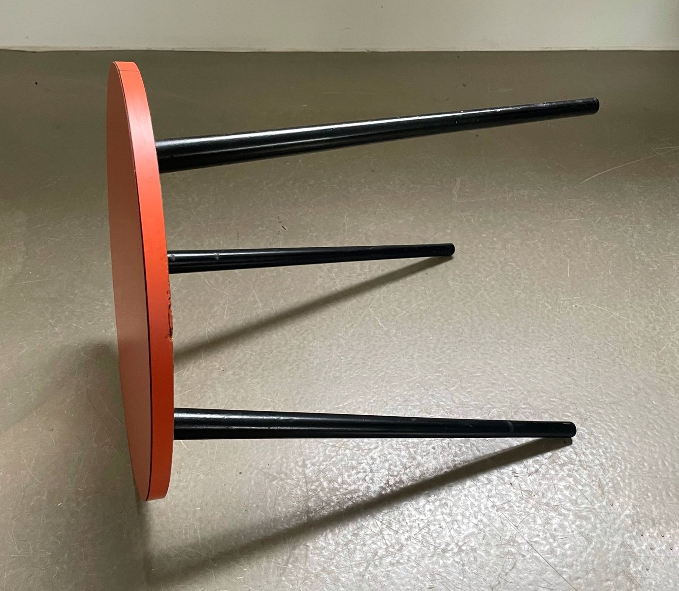 Dutch Tripod Side Table, 1950s for sale at Pamono