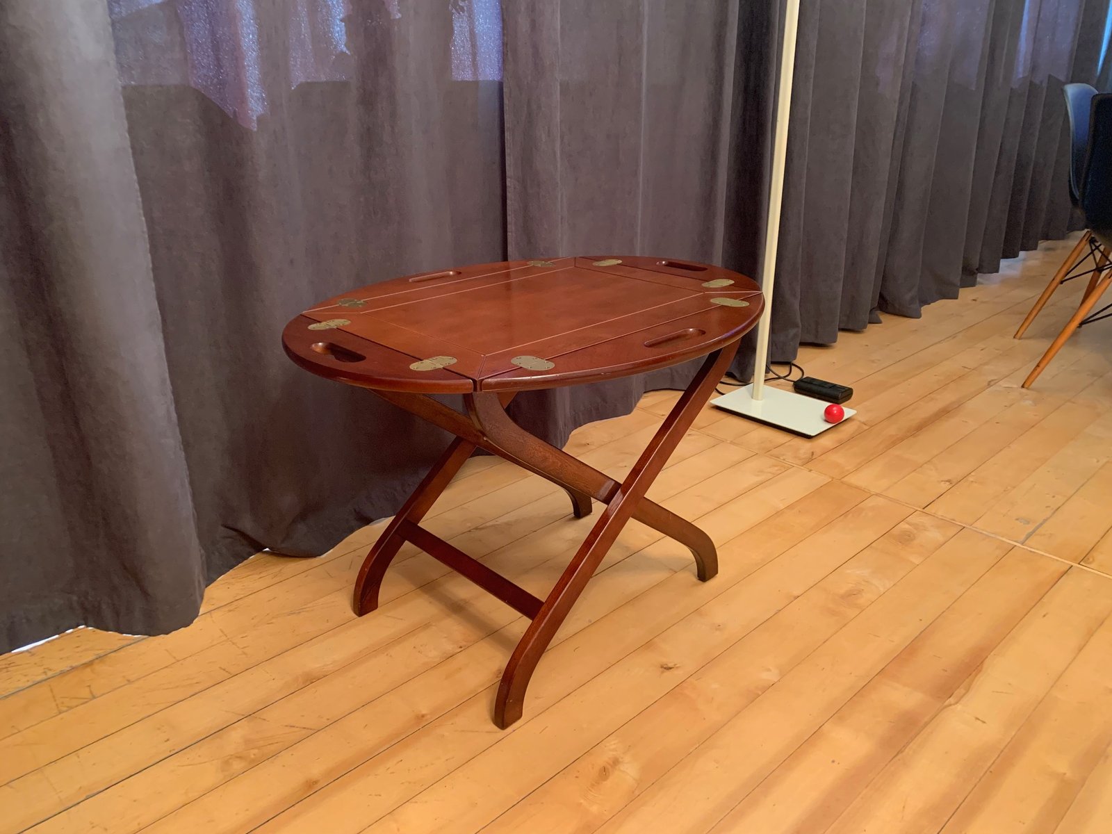 Butlers Table, England, 1970s for sale at Pamono