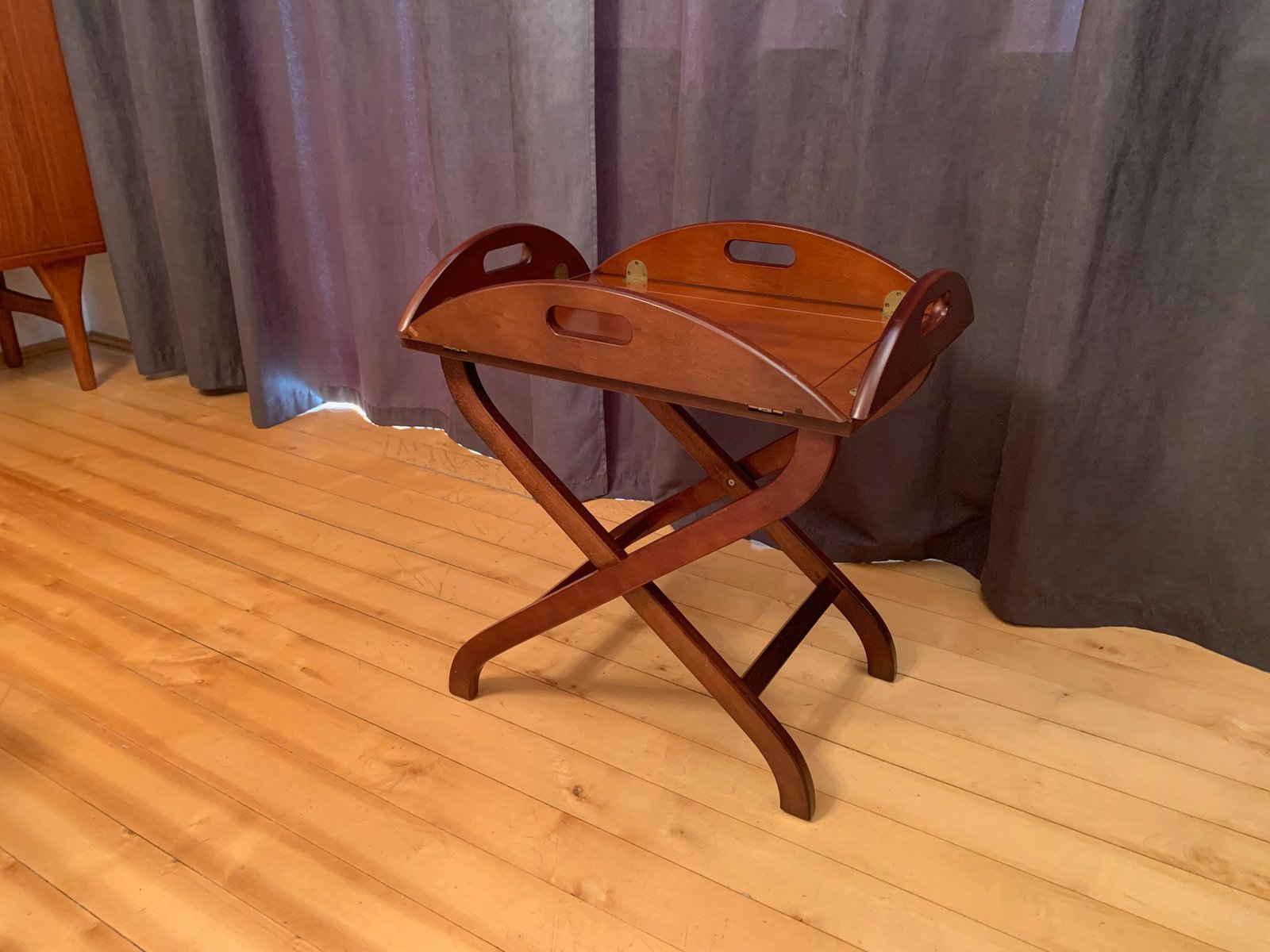 Butlers Table, England, 1970s for sale at Pamono