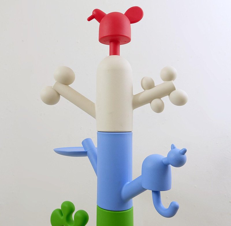 Coat Racks for Kids by Oiva Toikka Collection Me Too for Magis, 2009 ...