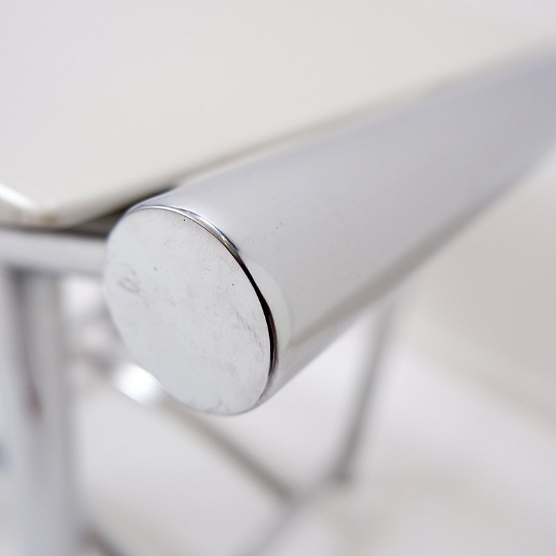 Tubular Chrome Side Table for sale at Pamono