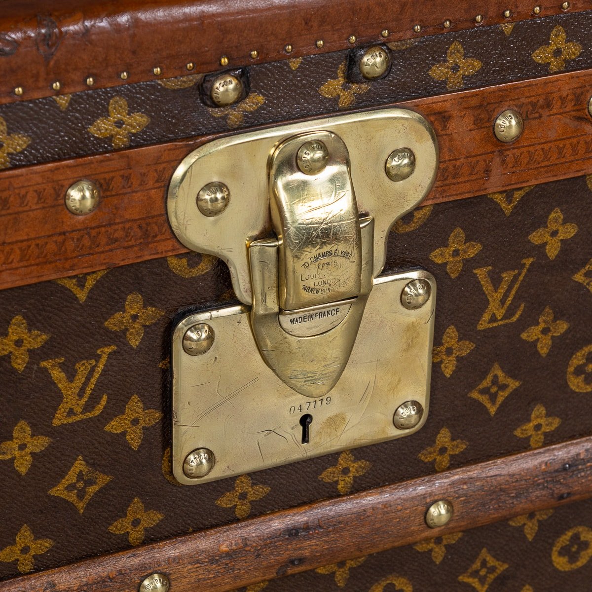 Vintage French Shoe Trunk from Louis Vuitton, 1930 for sale at Pamono