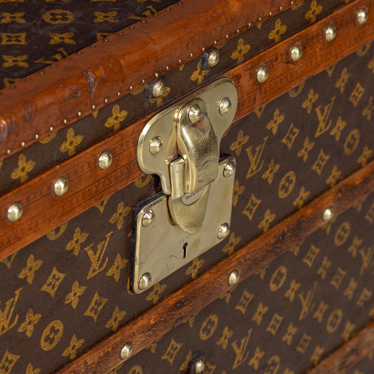Vintage French Shoe Trunk from Louis Vuitton, 1930 for sale at Pamono