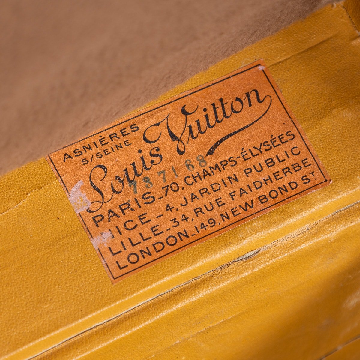 Vintage French Shoe Trunk from Louis Vuitton, 1930 for sale at Pamono