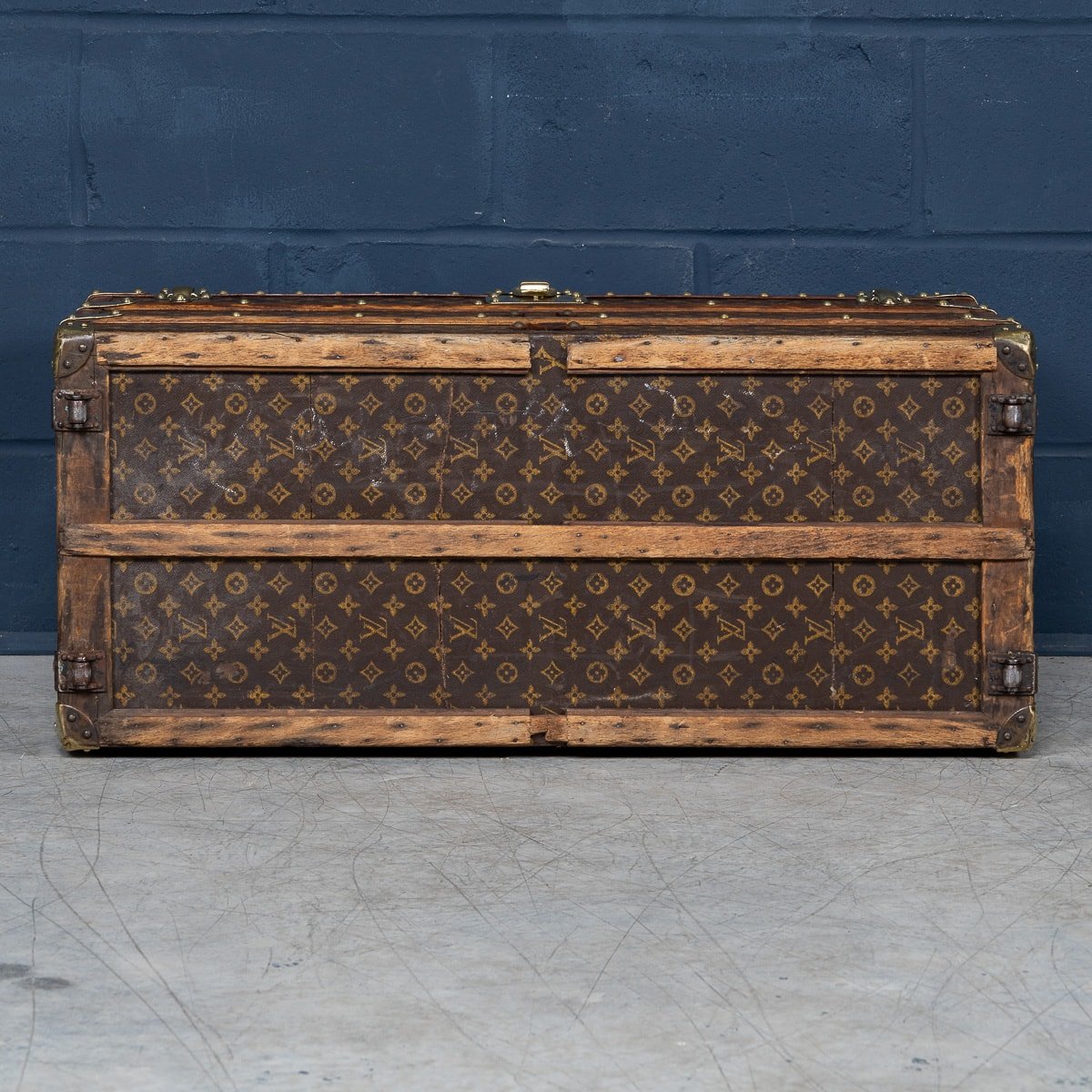 Vintage French Shoe Trunk from Louis Vuitton, 1930 for sale at Pamono