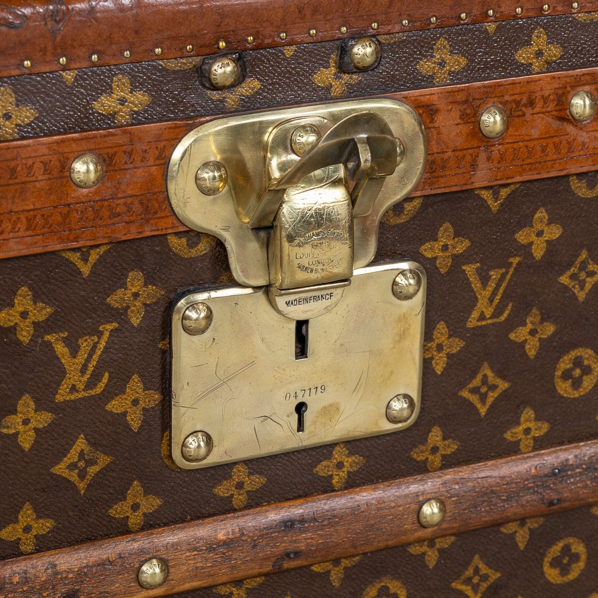 Vintage French Shoe Trunk from Louis Vuitton, 1930 for sale at Pamono