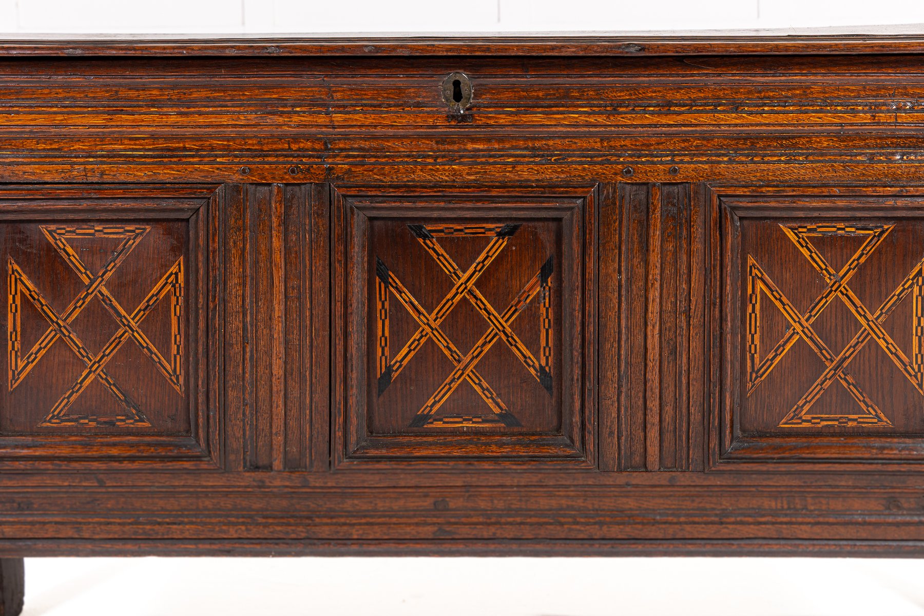 Antique English Oak Coffer for sale at Pamono