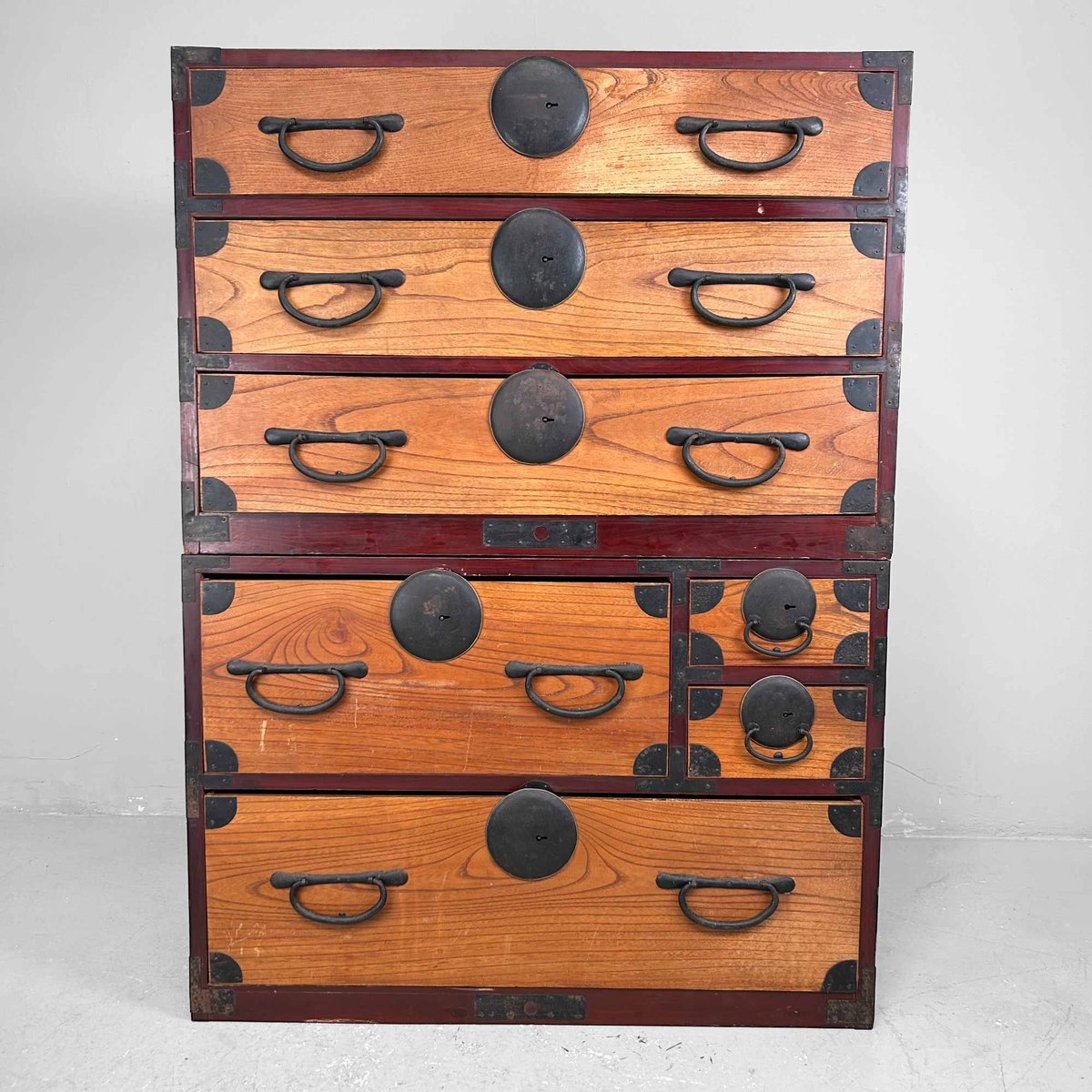 Japanese Traditional Tansu Storage Chest, 1890s for sale at Pamono