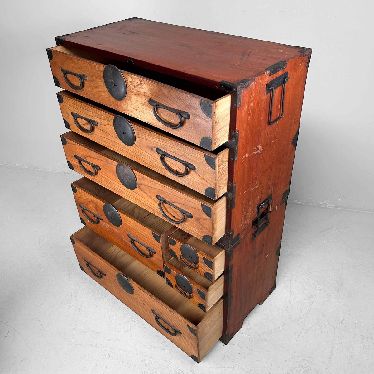 Japanese Traditional Tansu Storage Chest, 1890s for sale at Pamono
