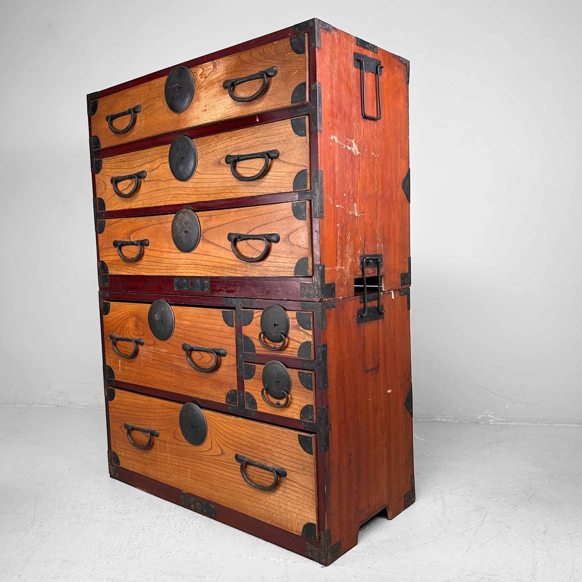 Japanese Traditional Tansu Storage Chest, 1890s for sale at Pamono