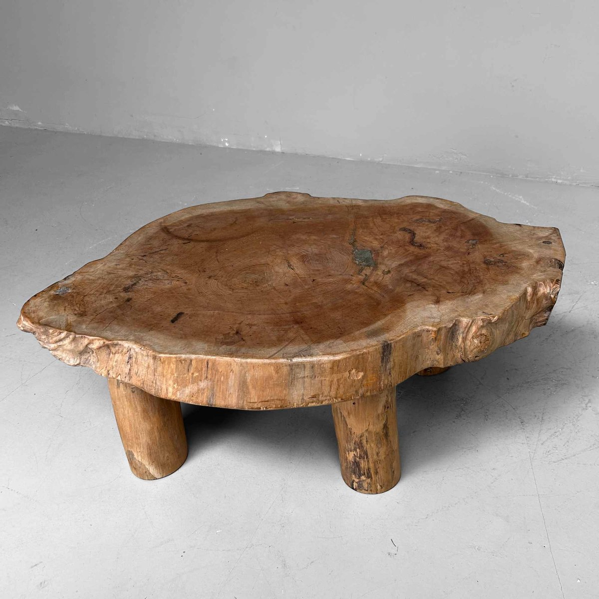 Japanese Log Table, 1950s for sale at Pamono