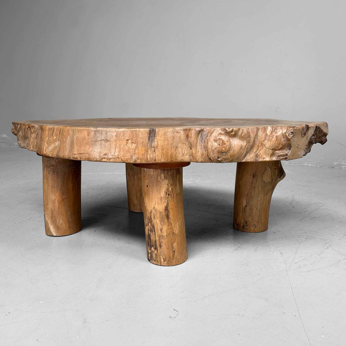 Japanese Log Table, 1950s for sale at Pamono