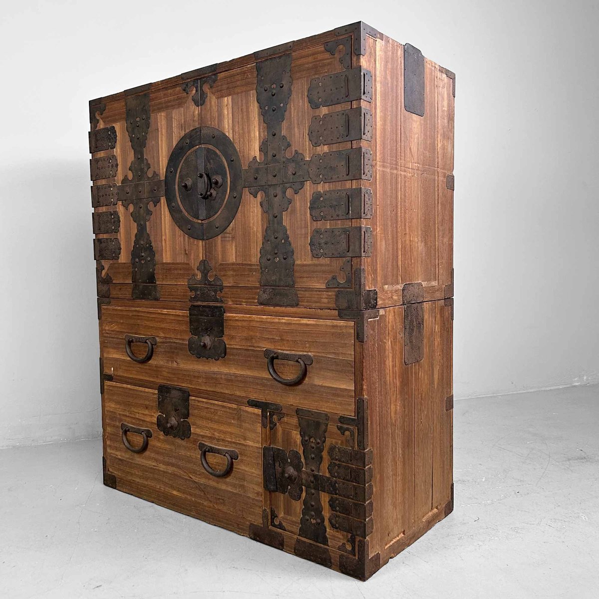 Traditional Chest, Japan, 1890s for sale at Pamono