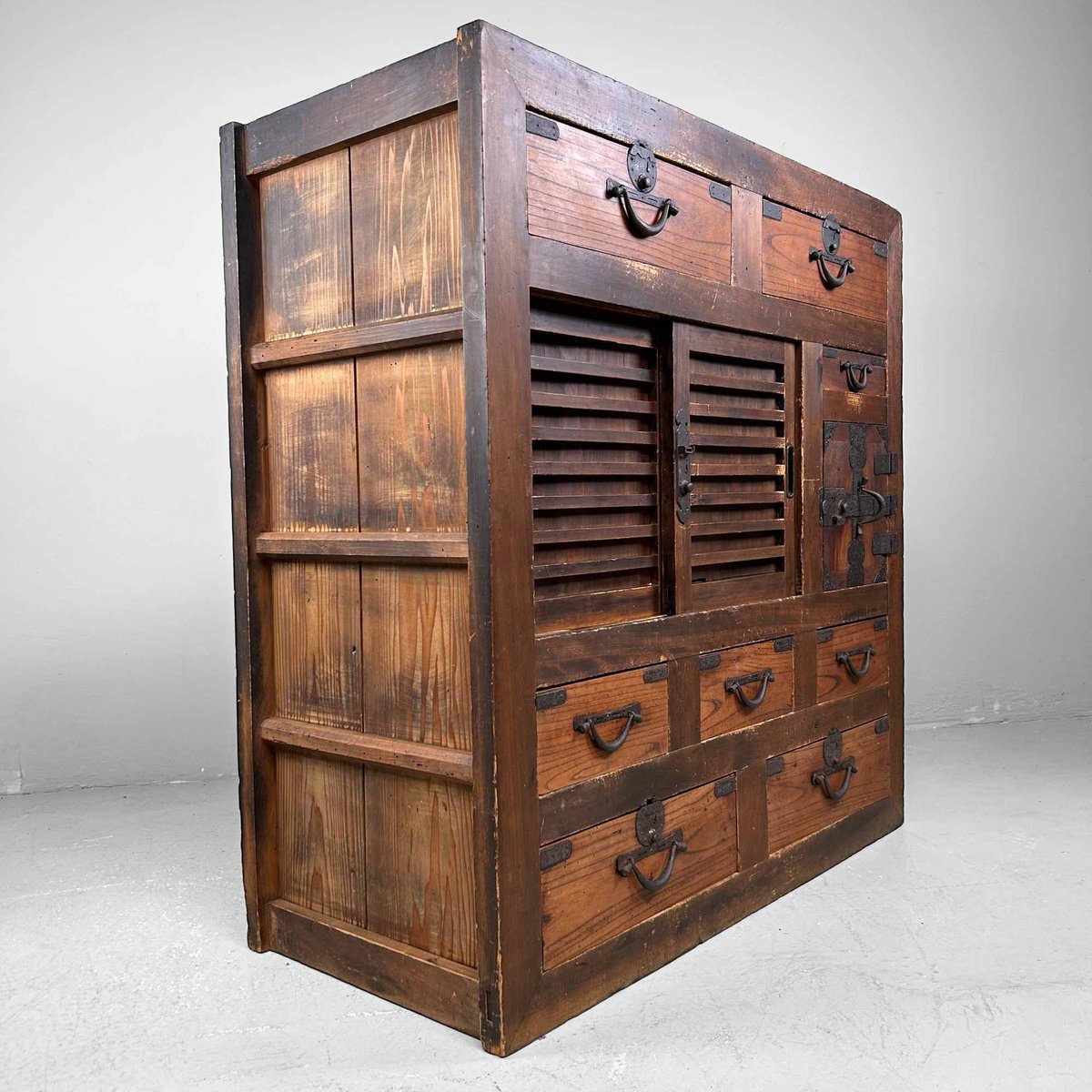 Japanese Traditional Tansu Storage Cabinet, 1890s for sale at Pamono