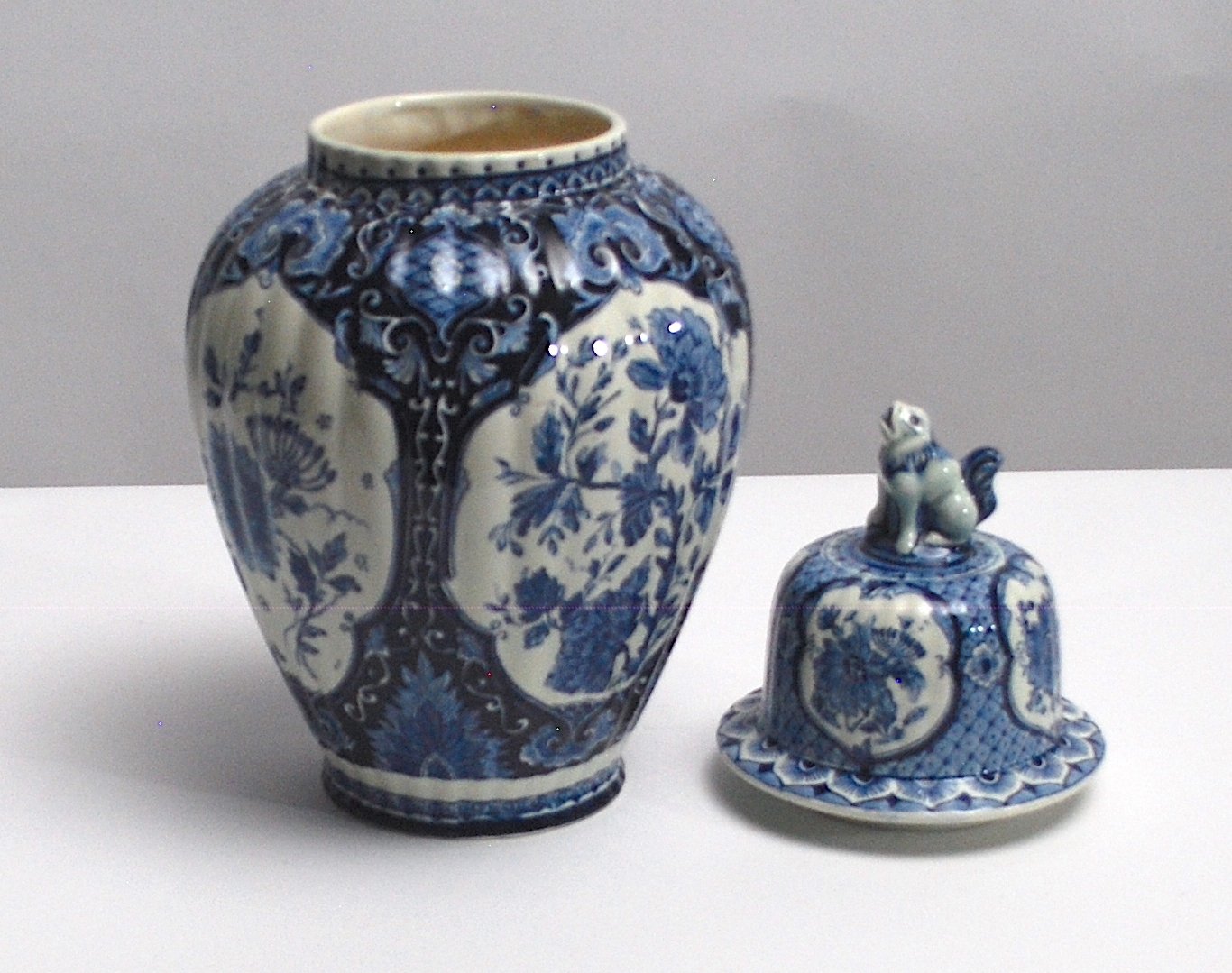 Large Royal Sphinx Maastricht Vase from Delft for sale at Pamono