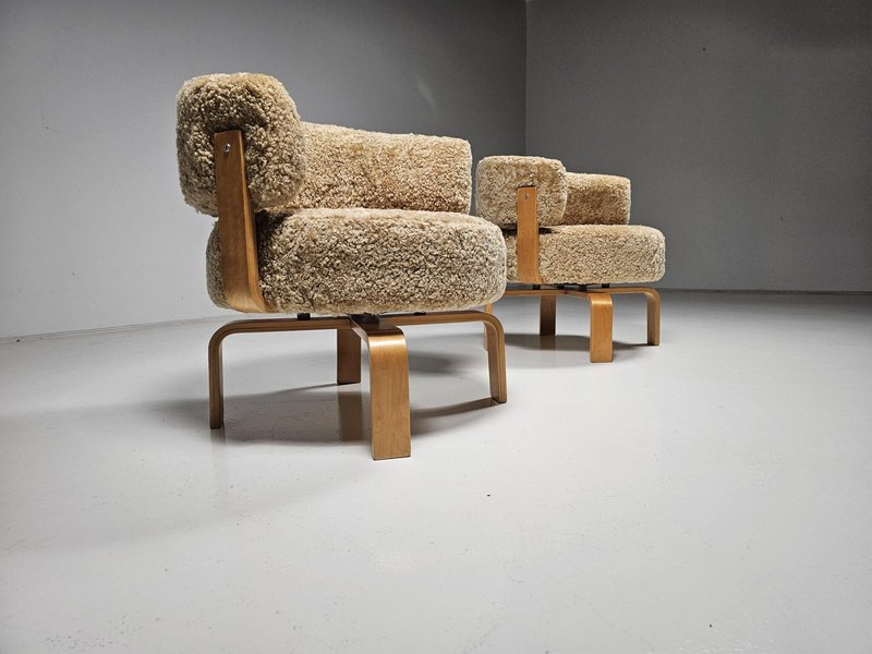 Vintage Fridene Swivel Armchairs in Shearling Lambswool by Carina Bengs ...