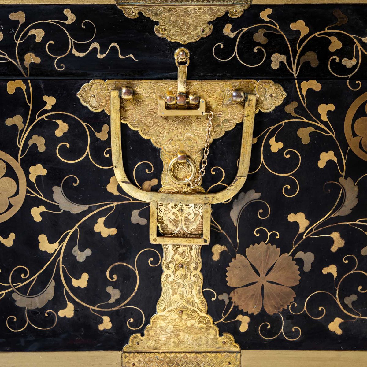 Japanese Lacquer Chest for sale at Pamono