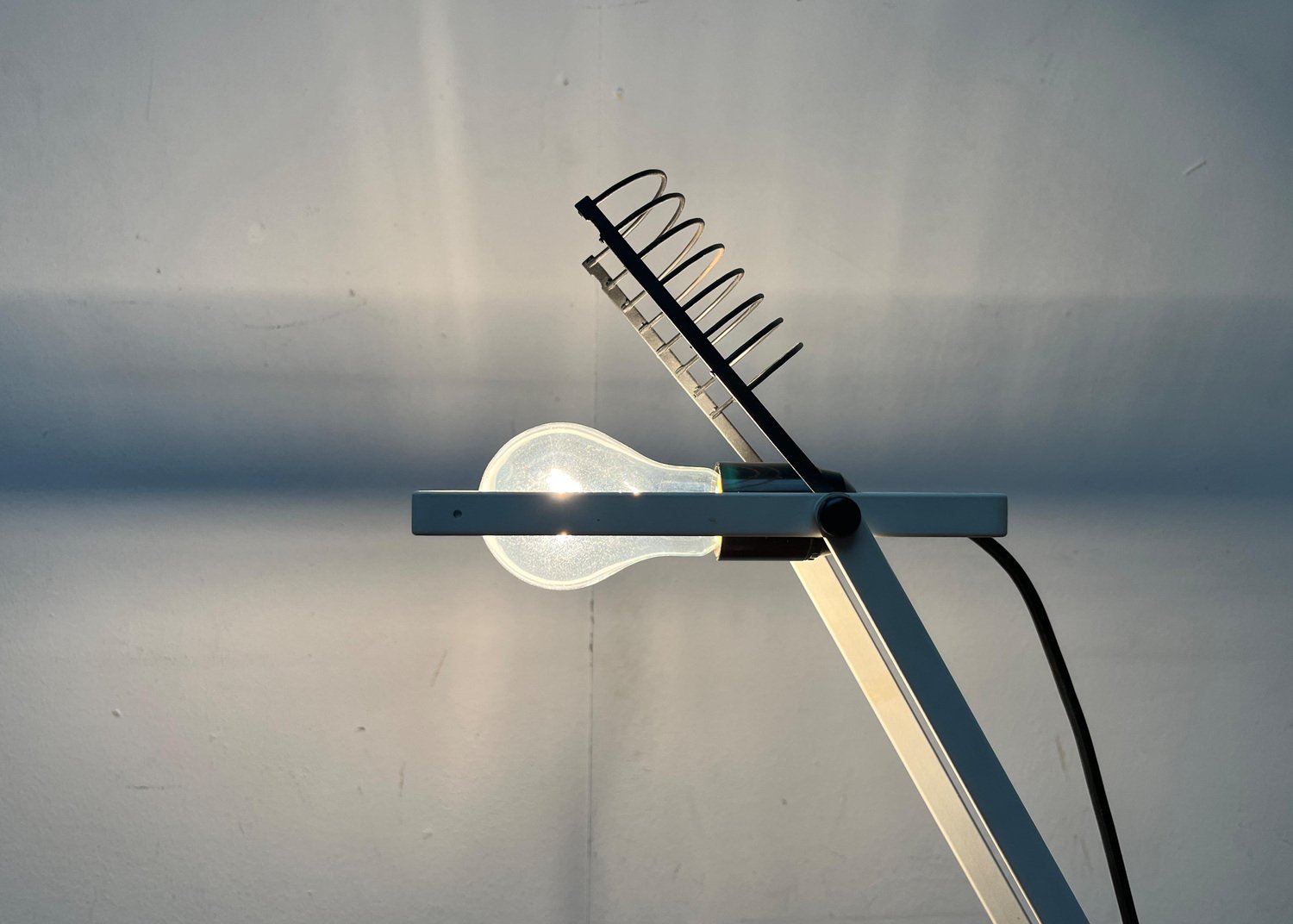 Vintage Italian Sintesi Table or Wall Lamp by Ernesto Gismondi for ...