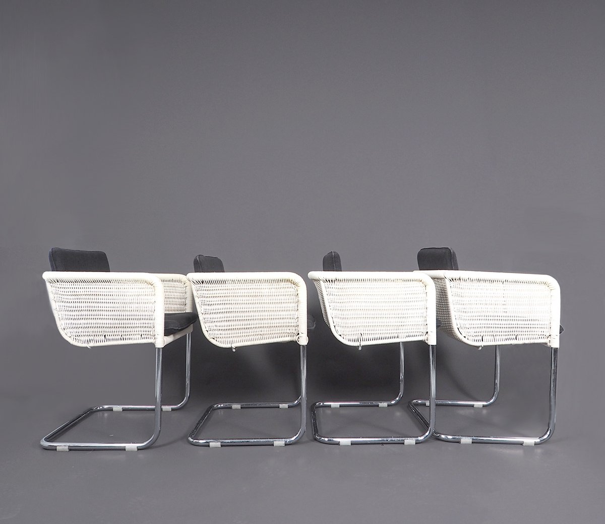 Tecta D43 White Cantilever Chairs, 1980s, Set of 4 for sale at Pamono