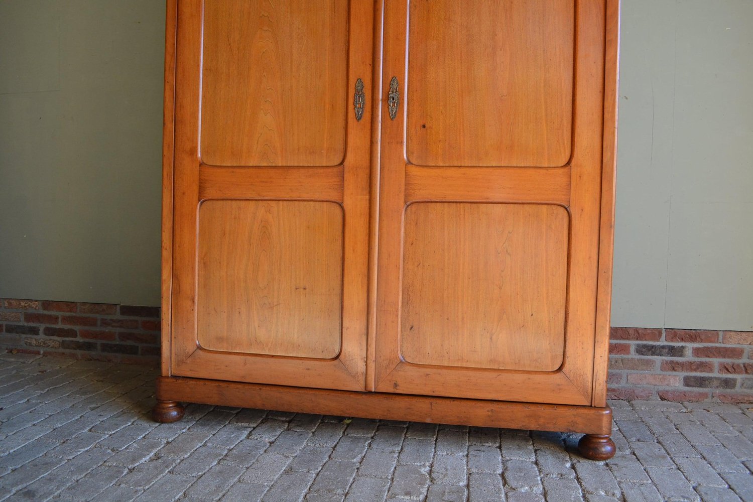 19th century Dutch Cherry Cupboard for sale at Pamono