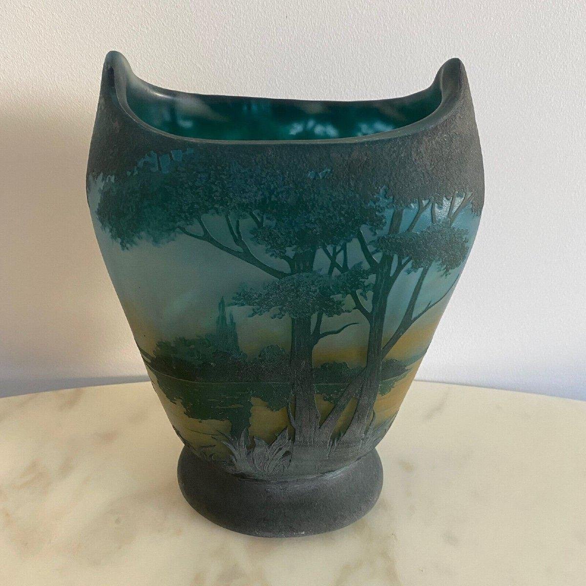 Shower Pedestal Vase with Flattened Belly and Lake Decor from Daum ...