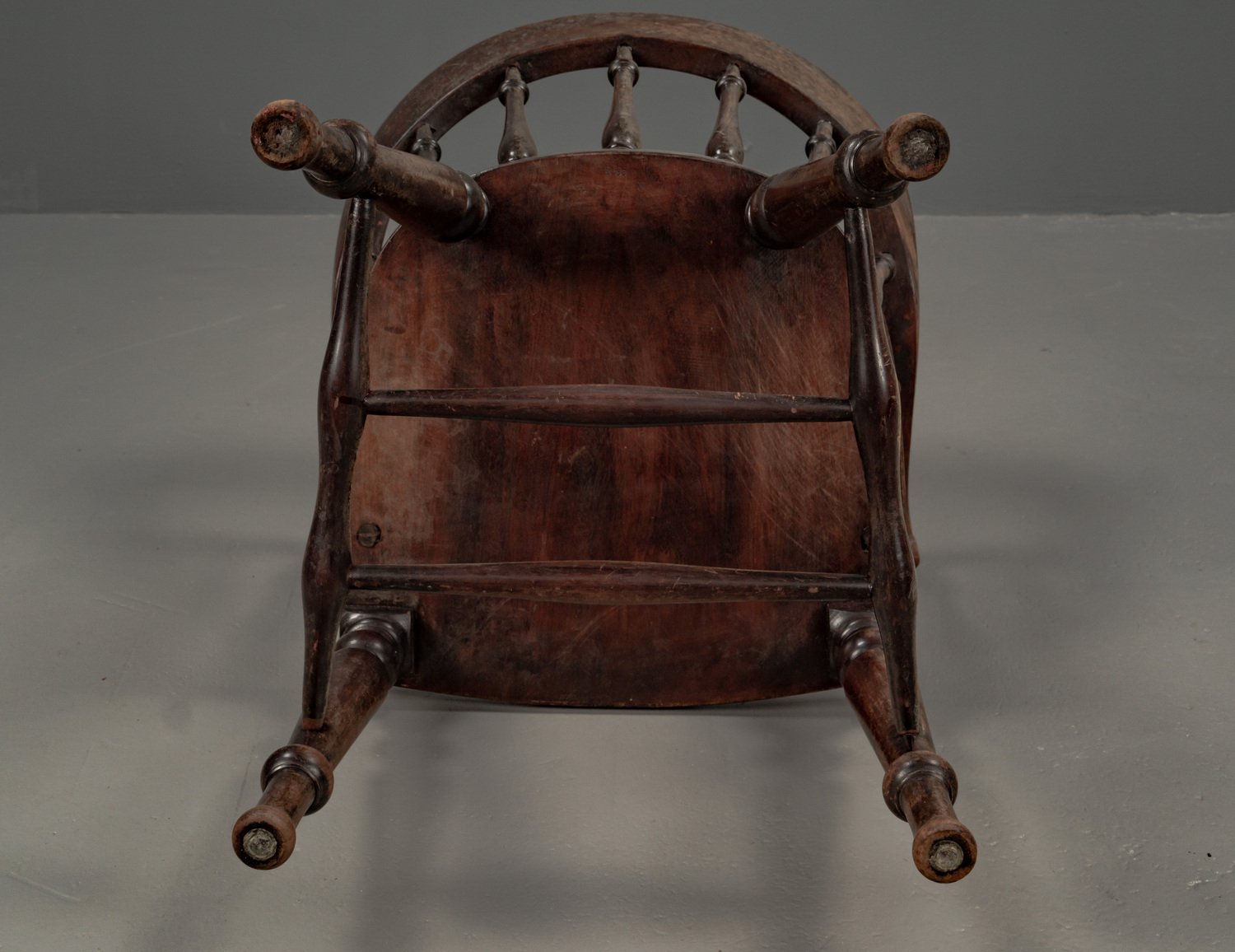 Antique English Mahogany Wood Captains Chair, 1890s for sale at Pamono