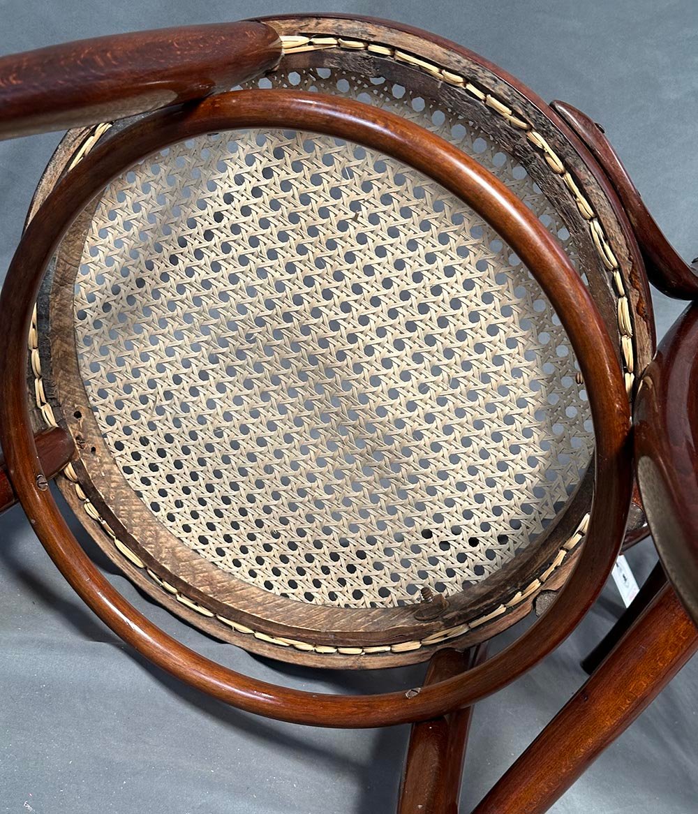 Jahrgang Nr. 18 Stuhl von Thonet, 1920er bei Pamono kaufen