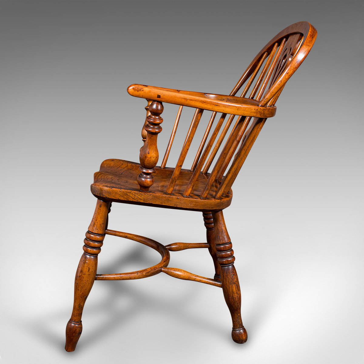 Antique English Low Back Windsor Chair for sale at Pamono