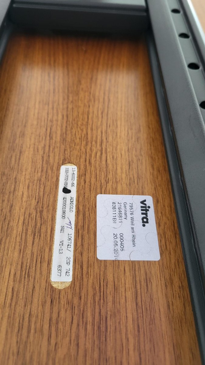 Model Nomos Desk with Modern Wood Top by Norman Foster for Vitra for ...