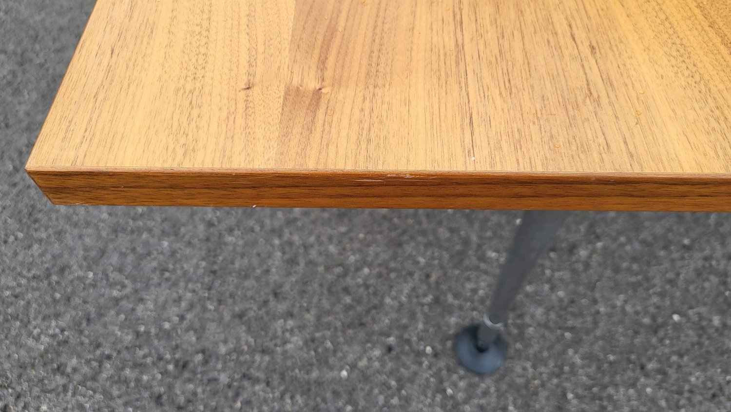 Model Nomos Desk with Modern Wood Top by Norman Foster for Vitra for ...