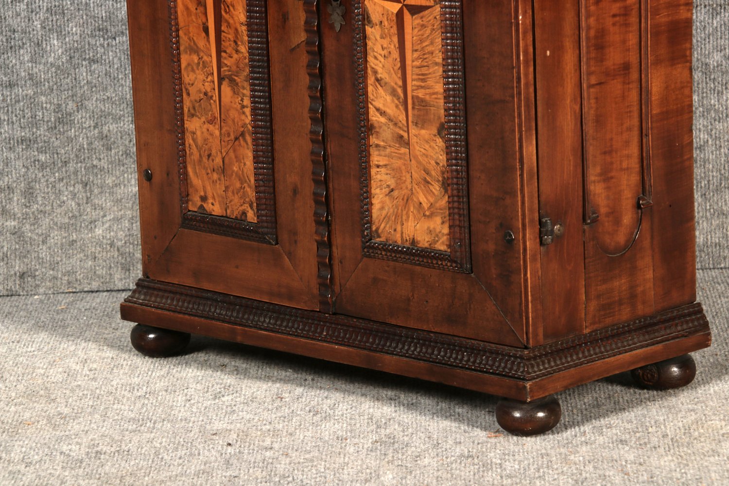 Small Renaissance Cabinet in Chiselled Iron & Walnut for sale at Pamono