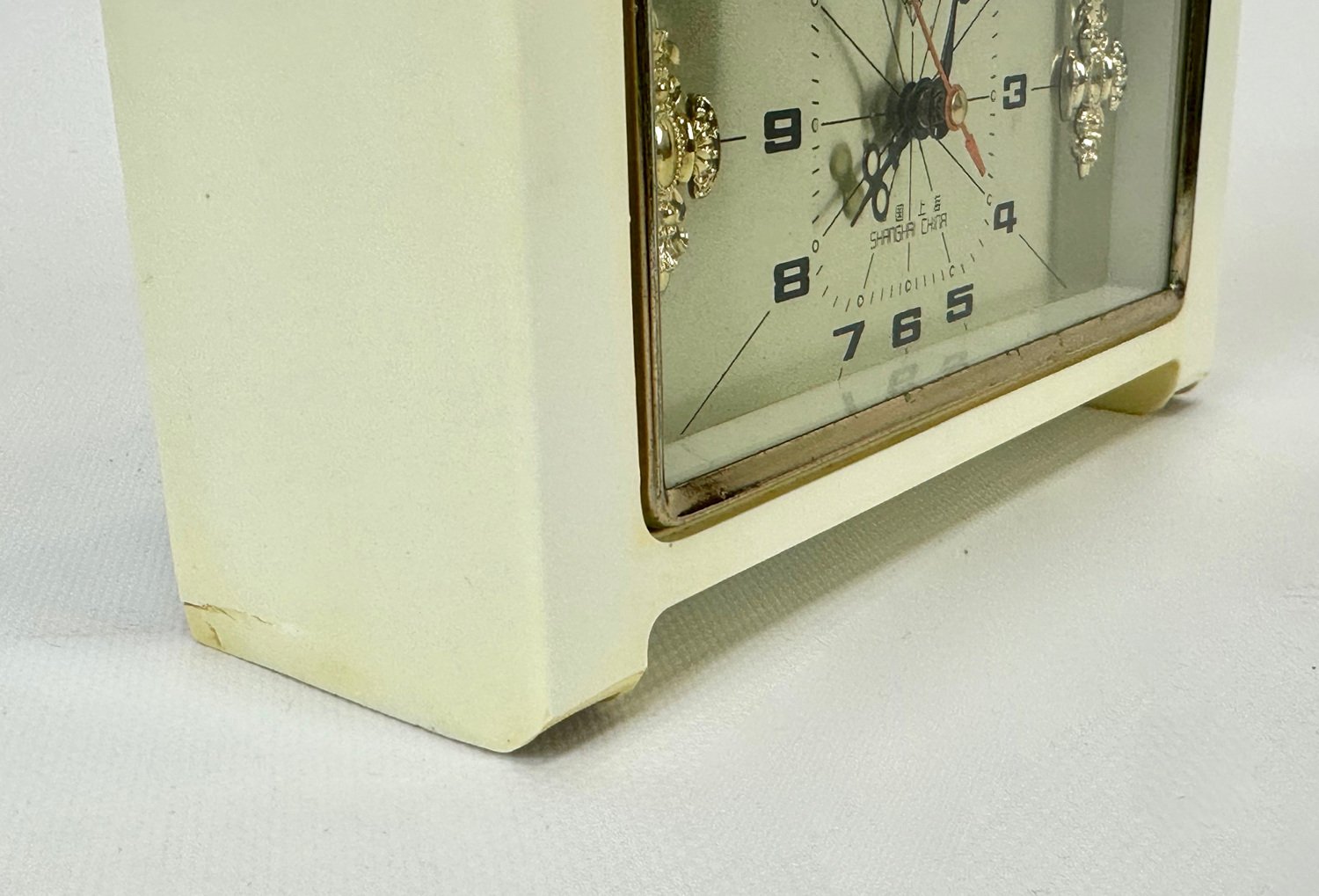 Vintage Diamond Shanghai Alarm Table Clock, 1970s for sale at Pamono