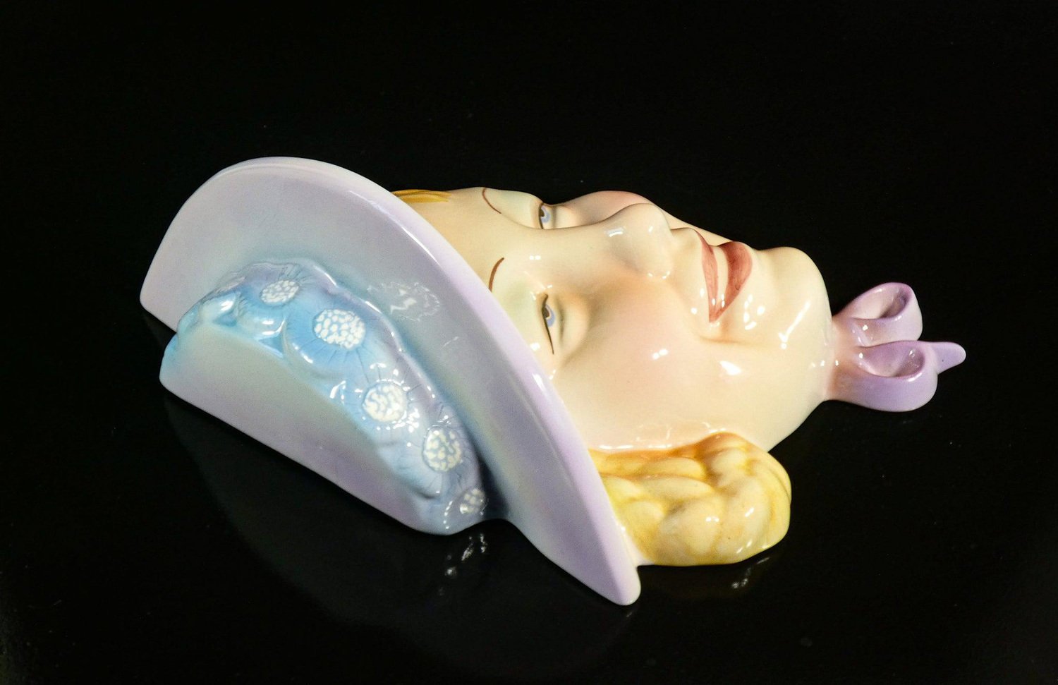 Porcelain Sculpture by Antonio Ronzan, 1940s for sale at Pamono