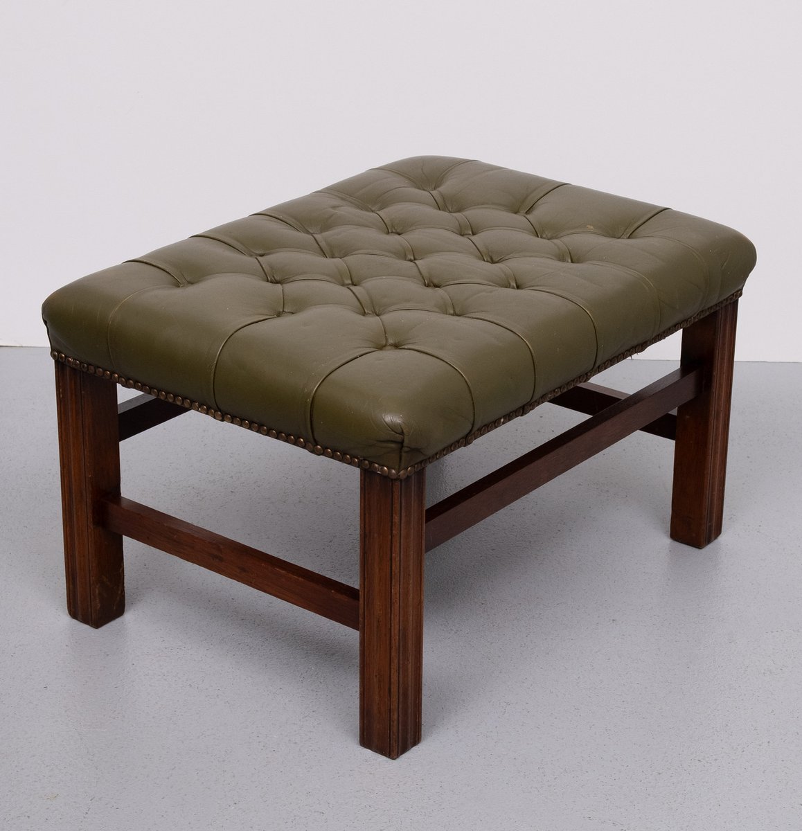 Capped Green Leather Chesterfield Foot Stool, England, 1960zs for sale ...