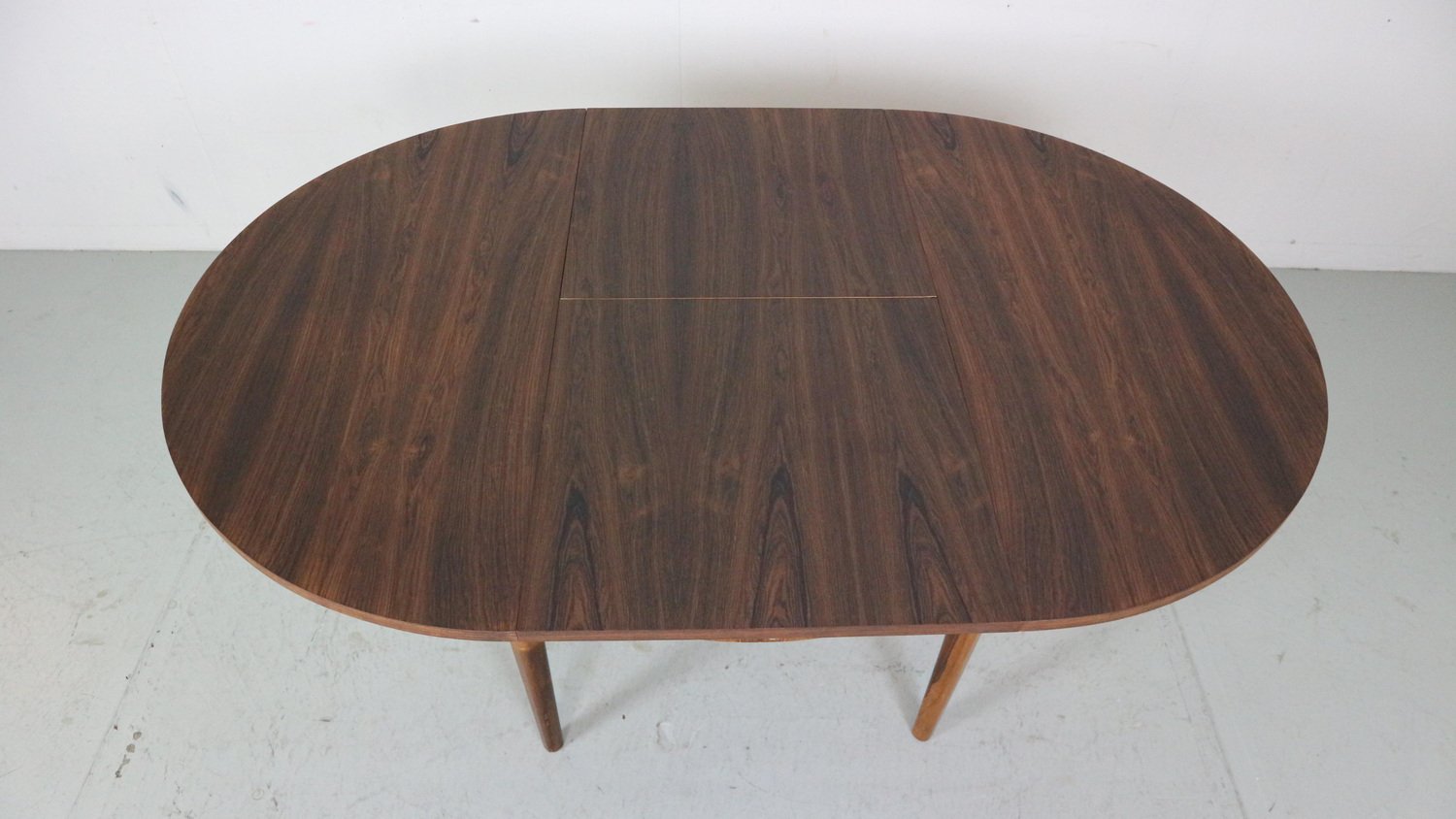 Scandinavian Modern Extendable Round Dining Table, Denmark, 1960s for ...