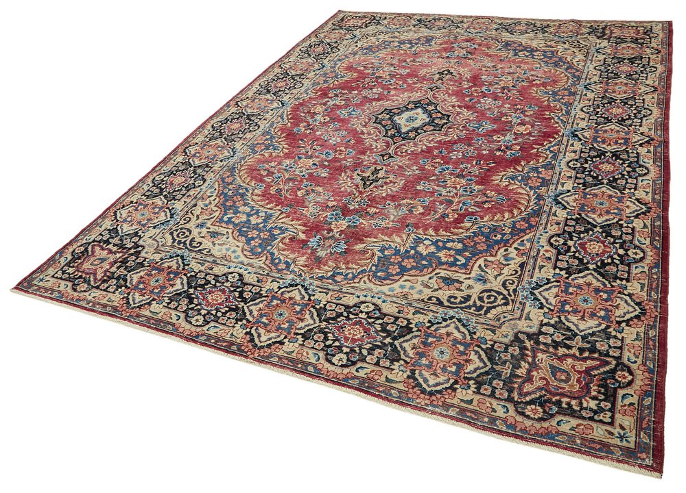 Vintage Middle Eastern Hand-Knotted Rug for sale at Pamono