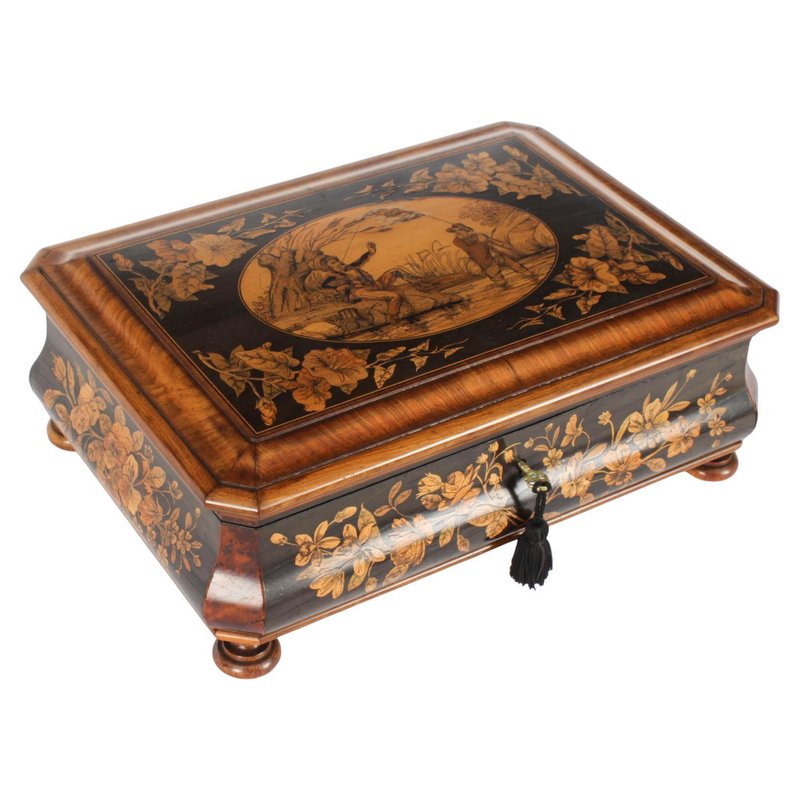 Antique Italian Sorrento Ware Box in Olive Wood for sale at Pamono