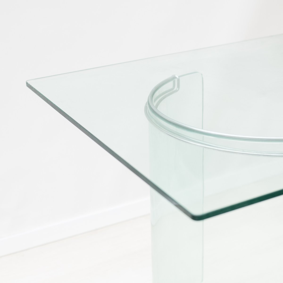 Italian Glass Table from Zanotta, 1970s for sale at Pamono