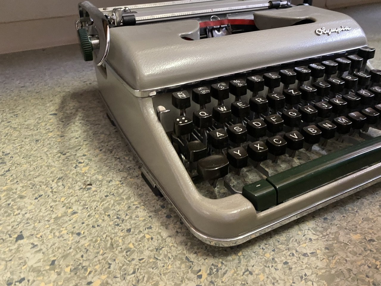 Vintage Model SM 4 Typewriter from Olympia, 1960s for sale at Pamono