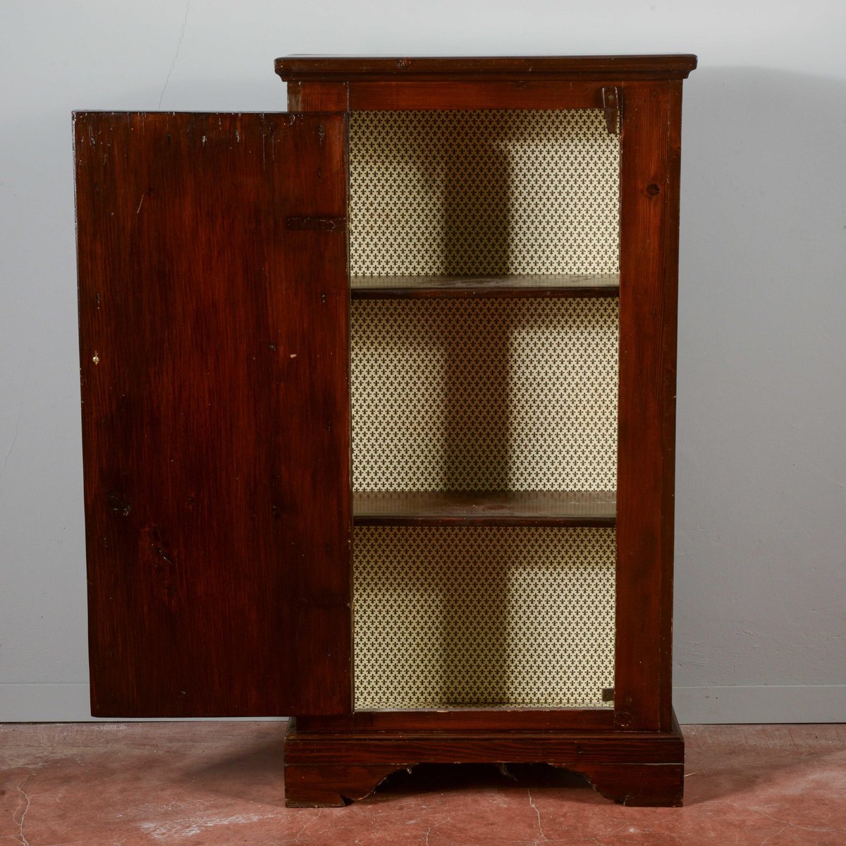 Small Antique Cabinet in Italian Fir, 1800s for sale at Pamono