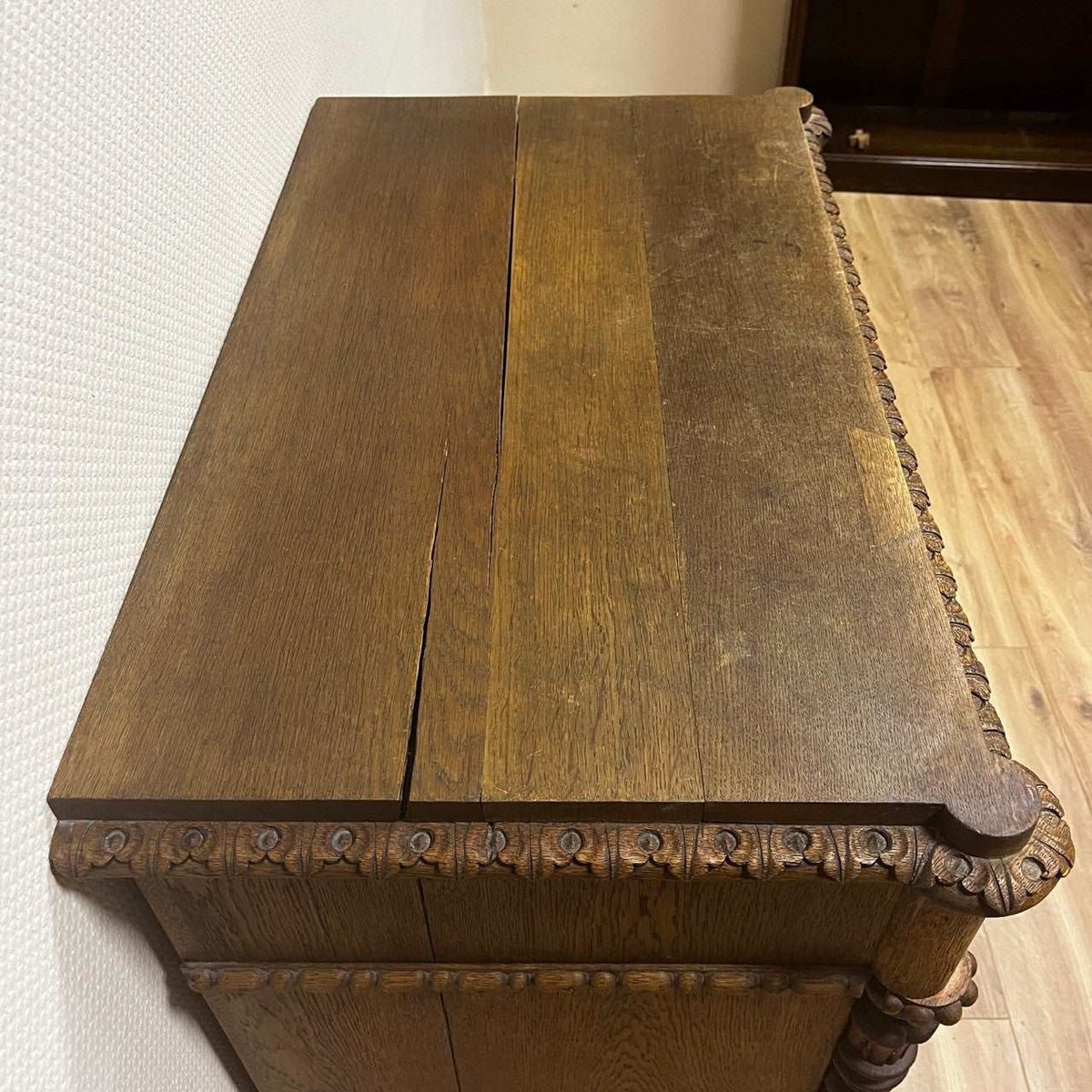 Antique Neo-Renaissance Oak Chest of Drawers for sale at Pamono