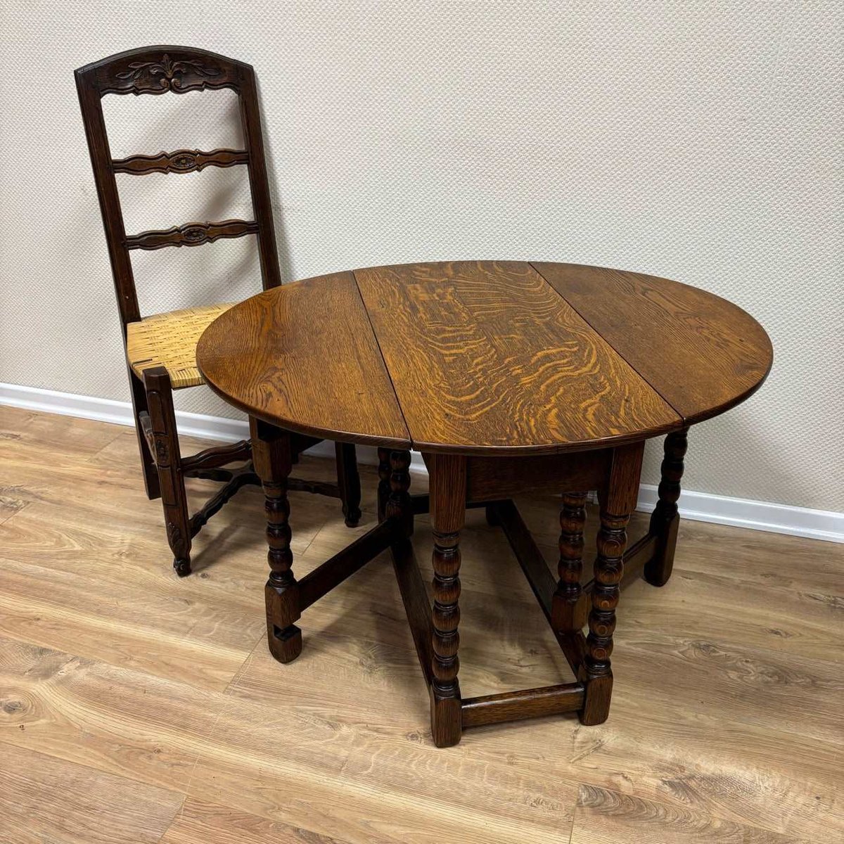 Small English Folding Table in Oak, 1890s for sale at Pamono