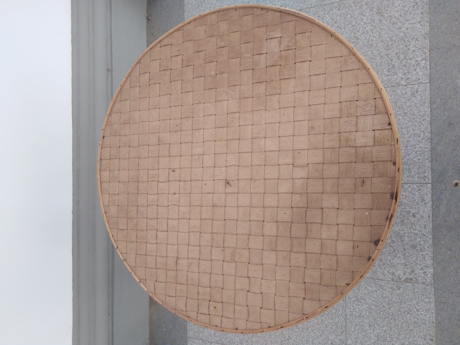 Circular Dining Table in Rattan and Chipwood Wickerwork, 1960s for sale ...