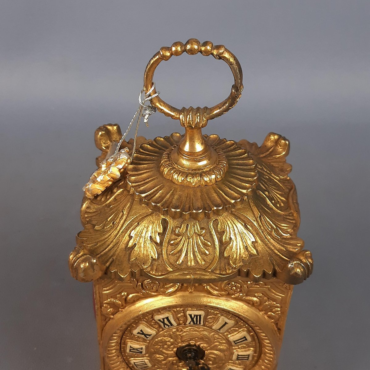 Baroque Mechanical Table Clock in Golden Brass, 1950 for sale at Pamono