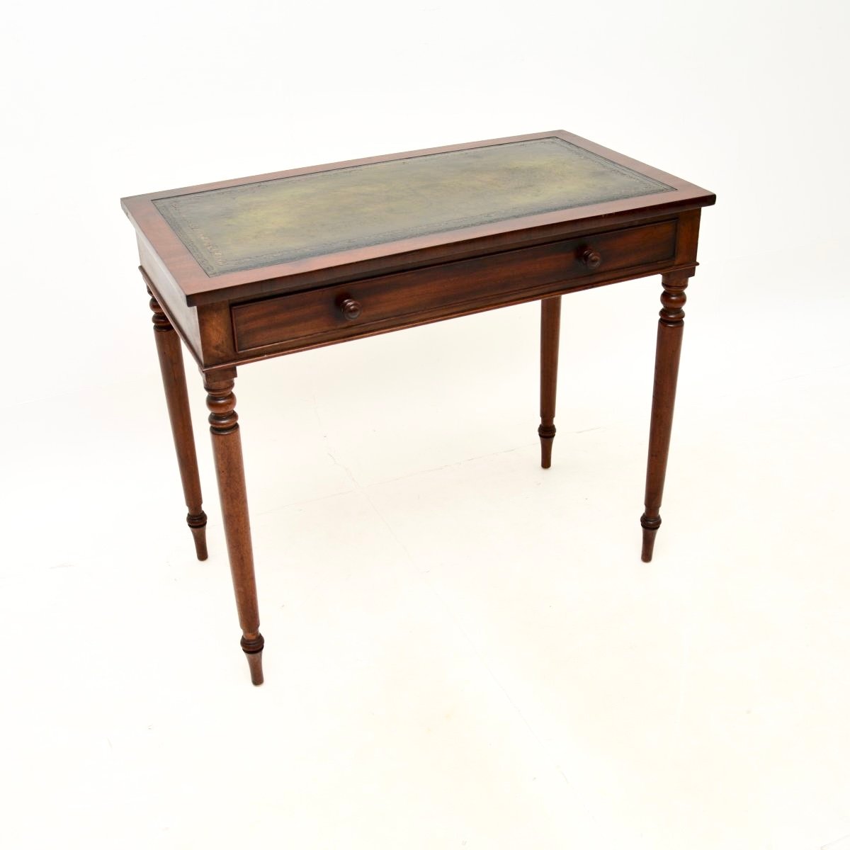 Antique Victorian Desk, 1880 for sale at Pamono