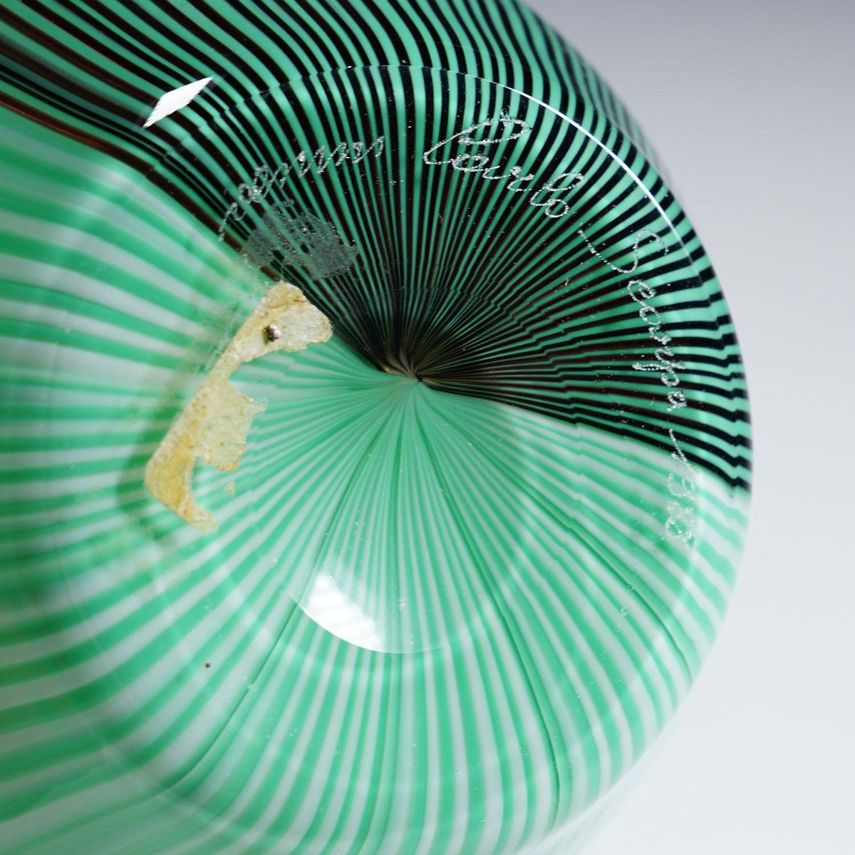 Large Tessuto Vase by Carlo Scarpa for Venini Murano for sale at Pamono