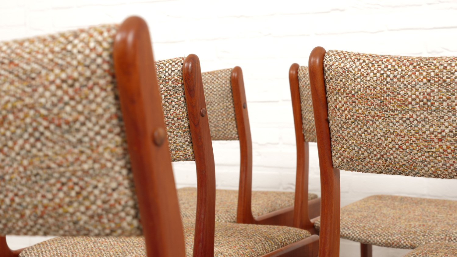 Dining Chairs in Teak attributed to Set of 6 for sale at Pamono