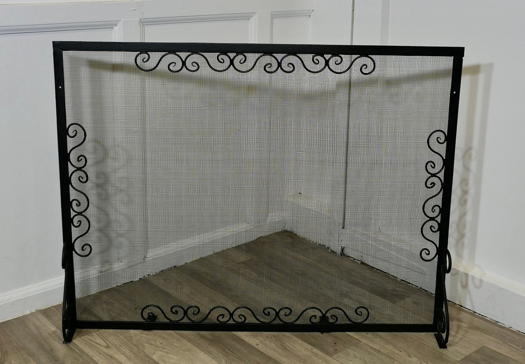 Large Wrought Iron Fire Screen, 1890s for sale at Pamono