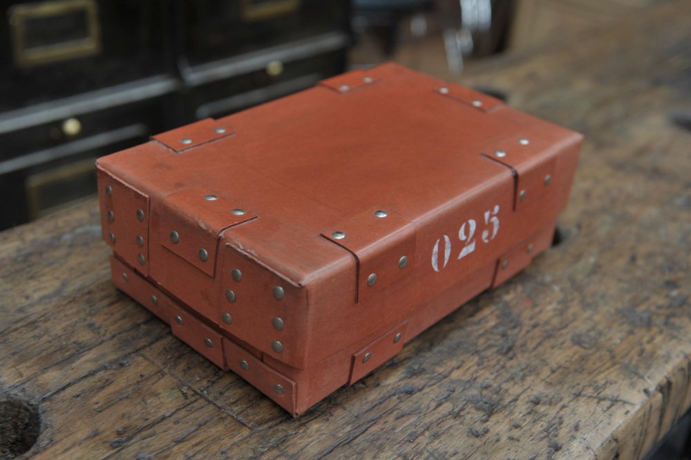 French Red Bank Bullion Boxes, 1940s, Set of 6 for sale at Pamono